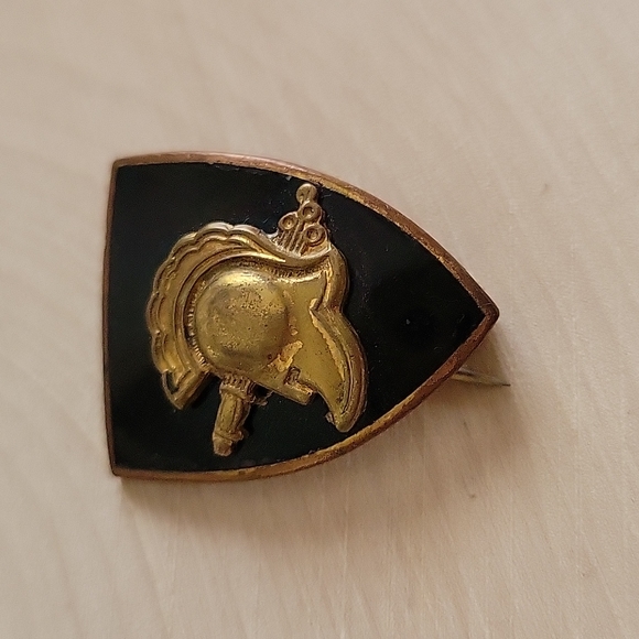 Vintage | Accessories | Vintage Roman Soldier Helmut Sword Pin | Poshmark